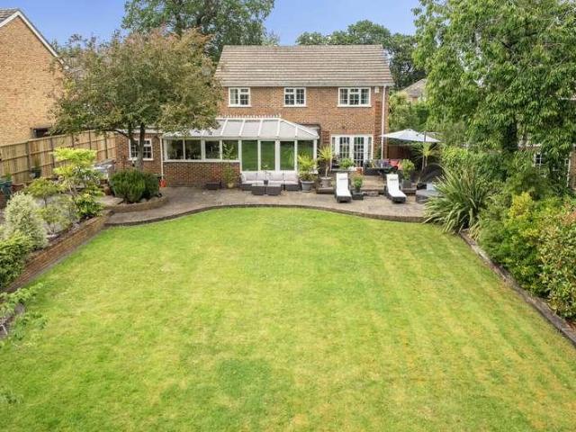 4 bed house for sale