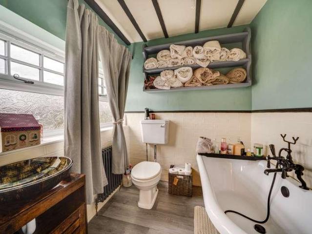 4 bed house for sale
