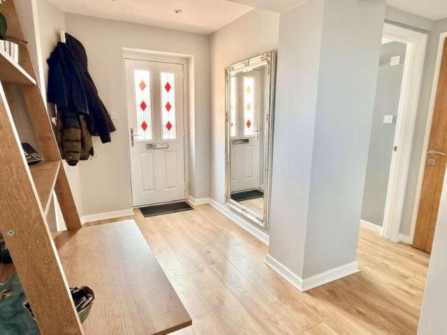 4 bed house for sale