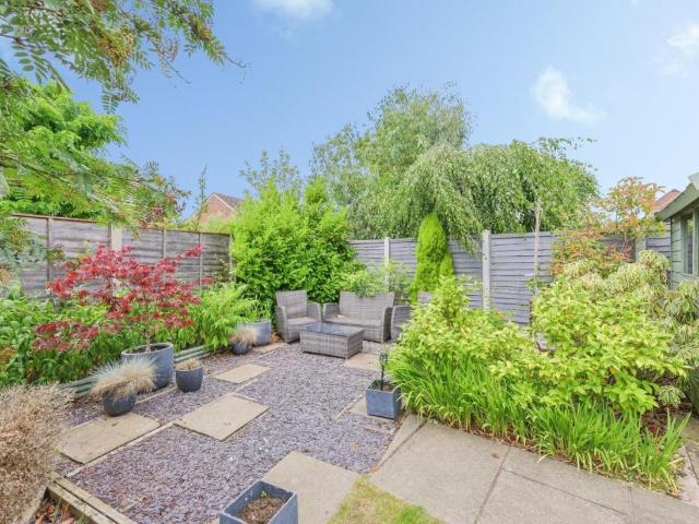 4 bed house for sale