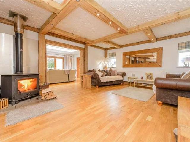 4 bed house for sale