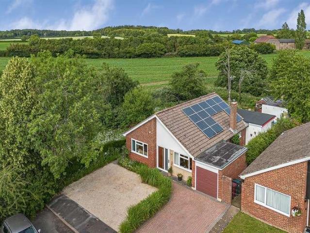 4 bed house for sale