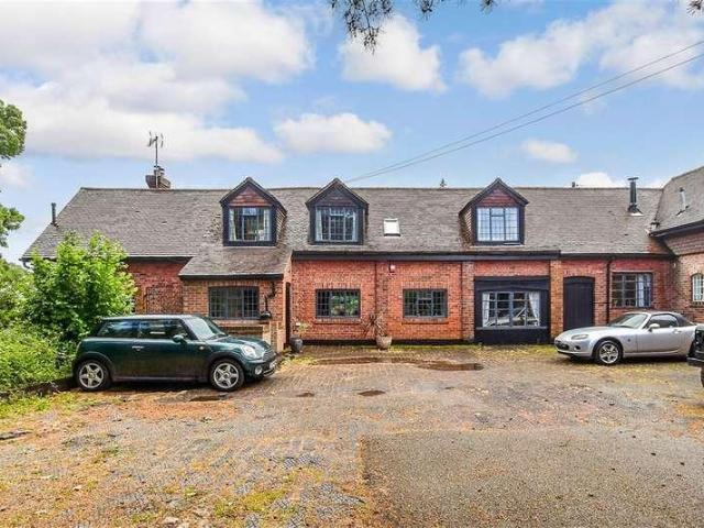 4 bed house for sale