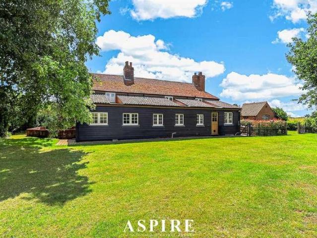 4 bed house for sale