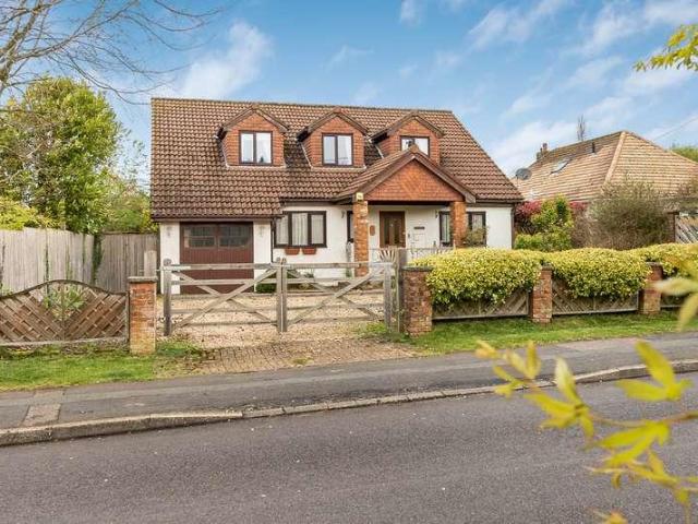 4 bed house for sale