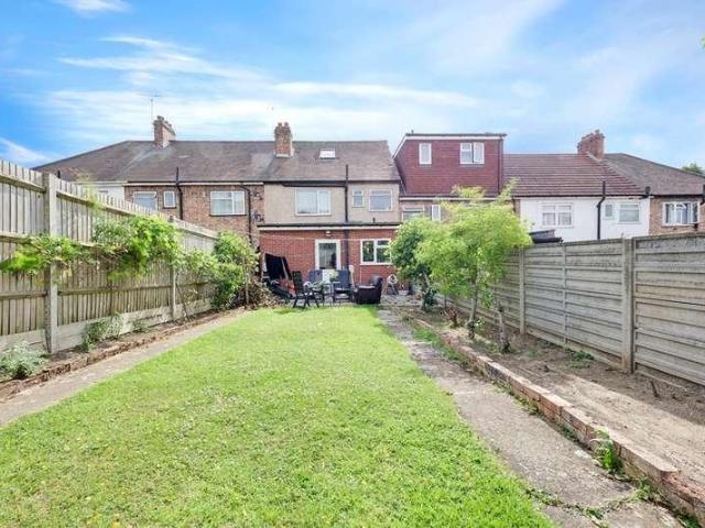4 bed house for sale
