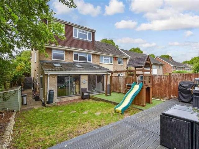 4 bed house for sale
