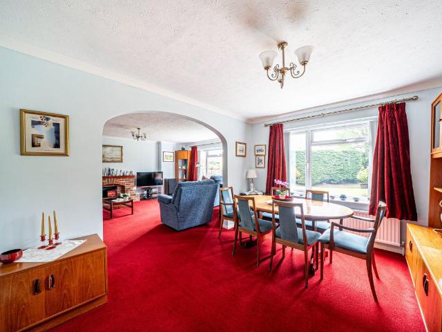 4 bed house for sale