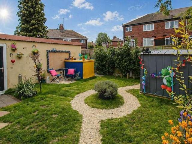 4 bed house for sale