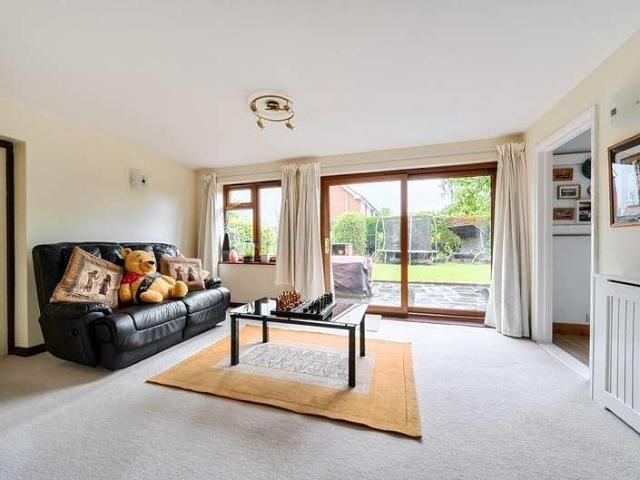4 bed house for sale