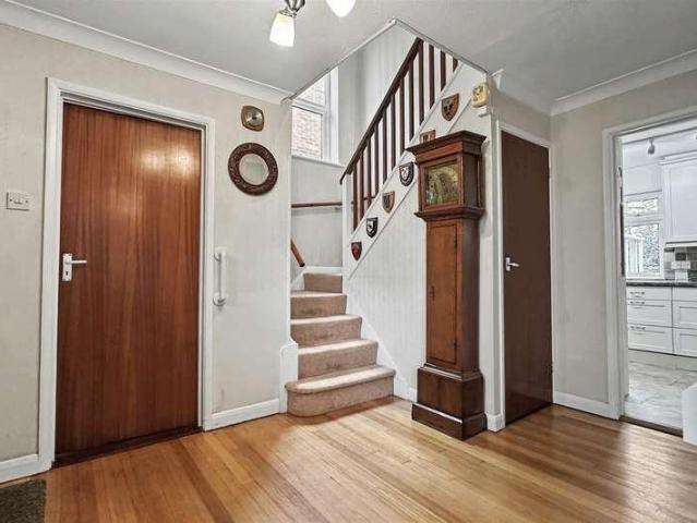 4 bed house for sale