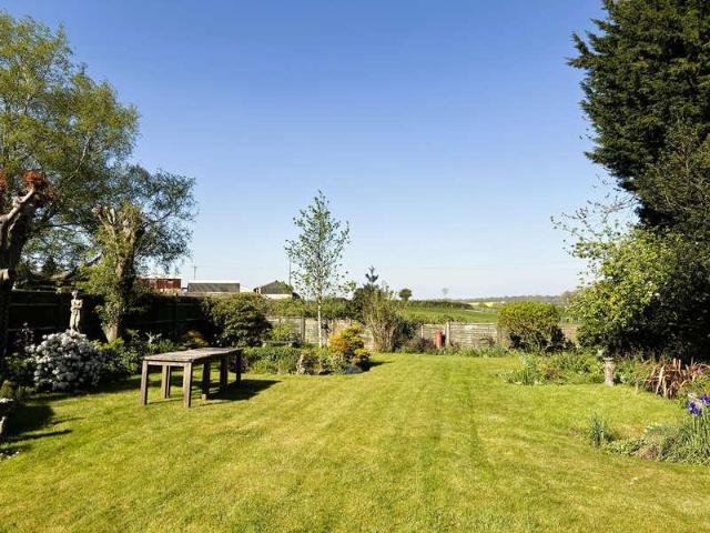 4 bed house for sale