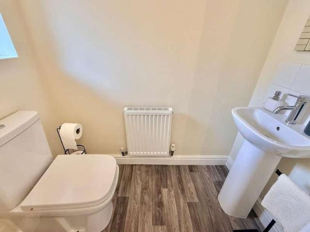 4 bed house for sale