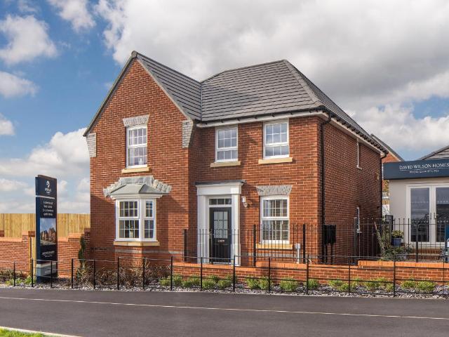 4 bed house for sale