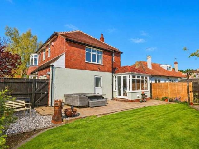 4 bed house for sale