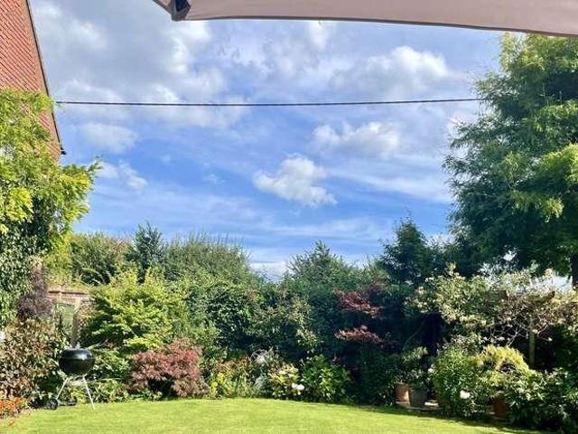 4 bed house for sale