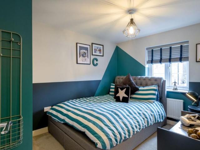 4 bed house for sale