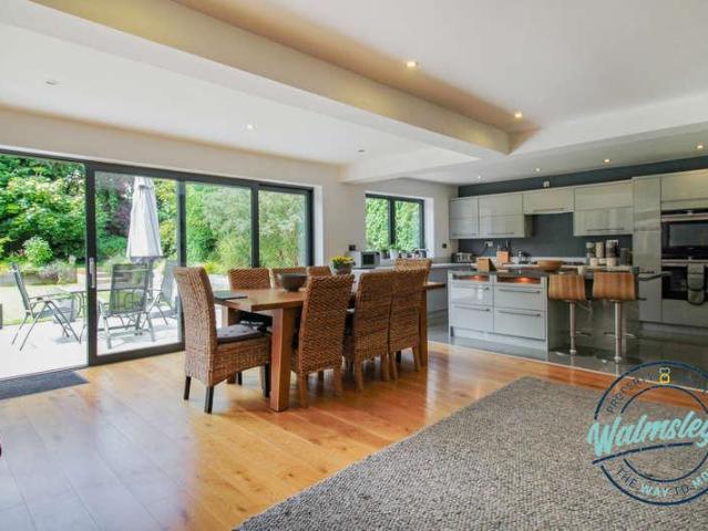 4 bed house for sale