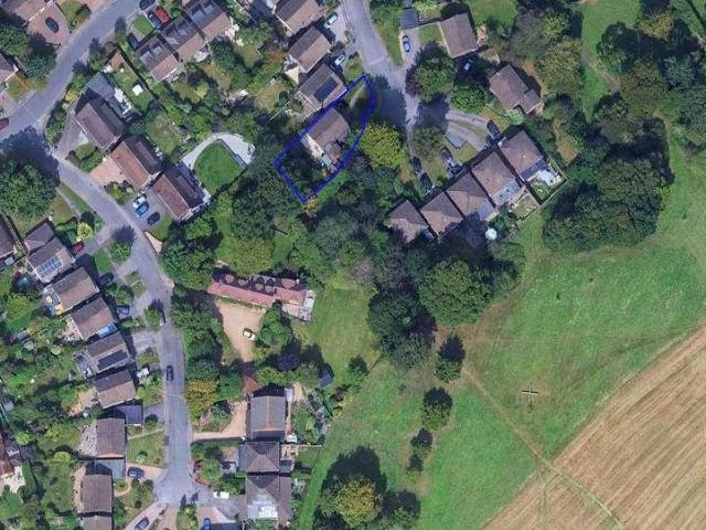 4 bed house for sale