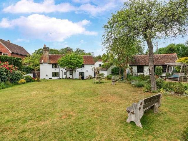 4 bed house for sale