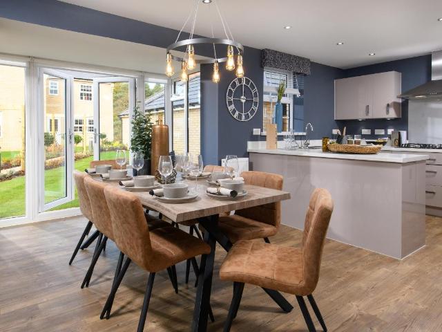 4 bed house for sale
