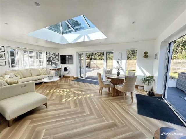 4 bed house for sale