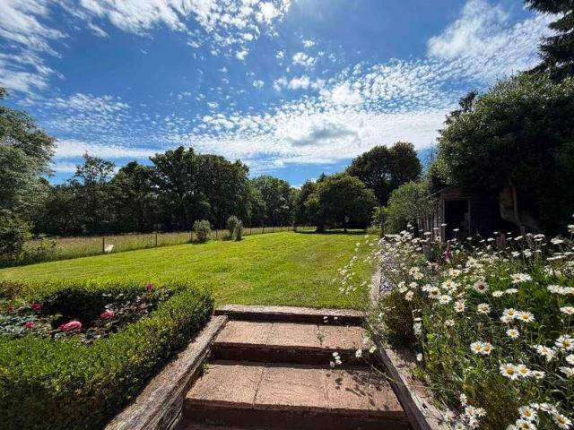 4 bed house for sale