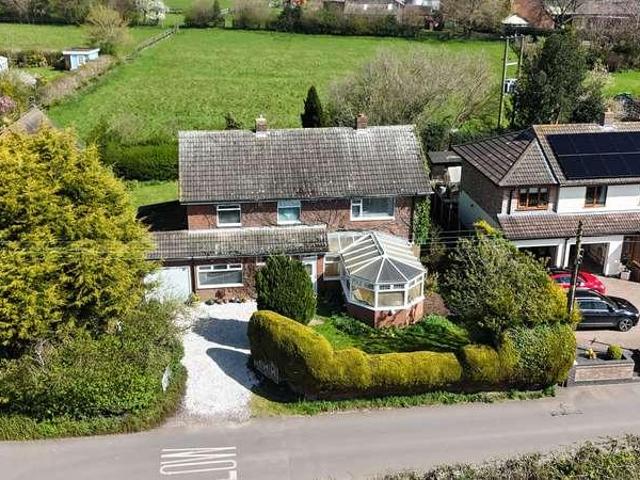 4 bed house for sale