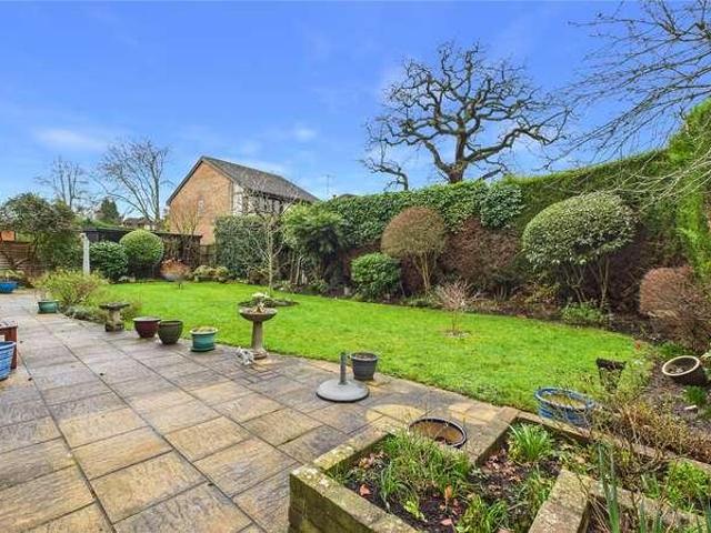 4 bed house for sale