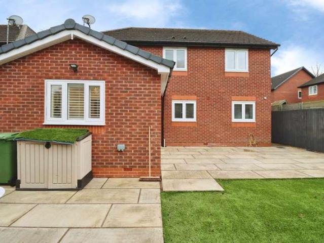 4 bed house for sale