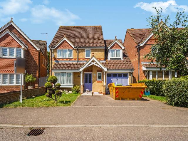 4 bed house for sale