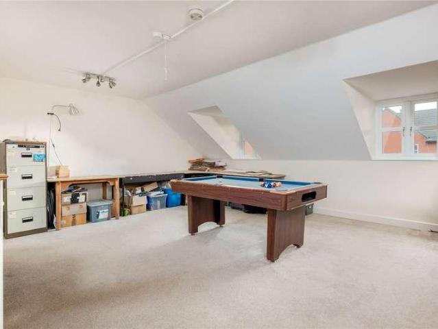 4 bed house for sale