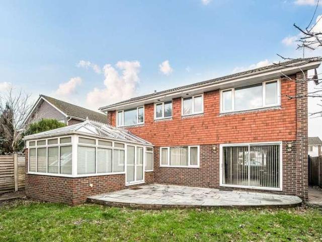 4 bed house for sale