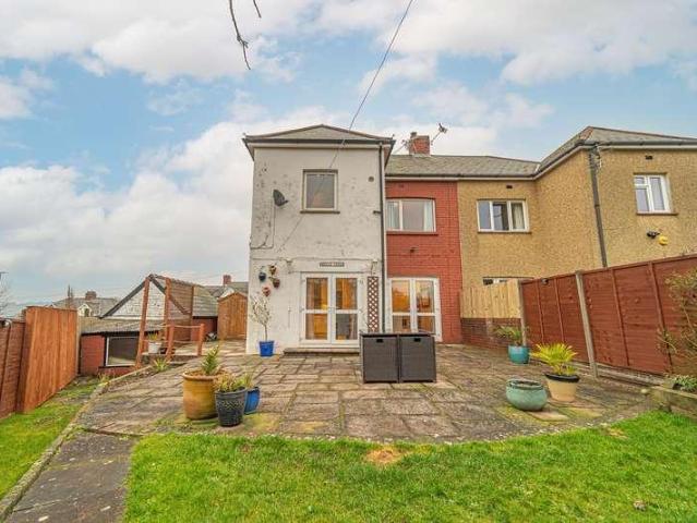 4 bed house for sale