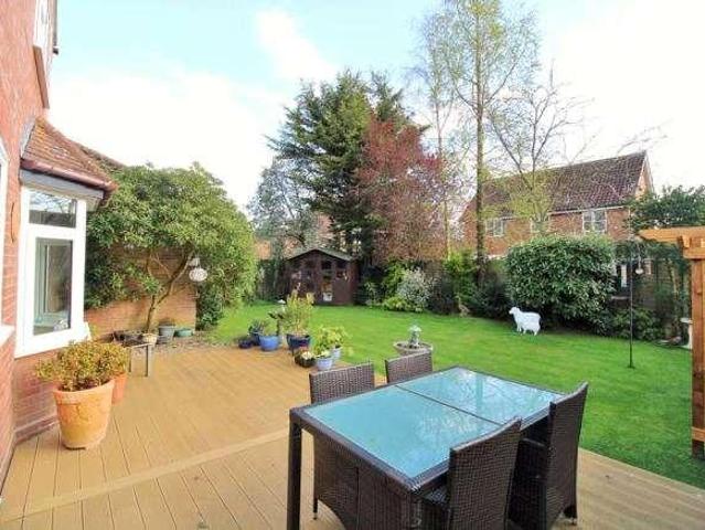 4 bed house for sale