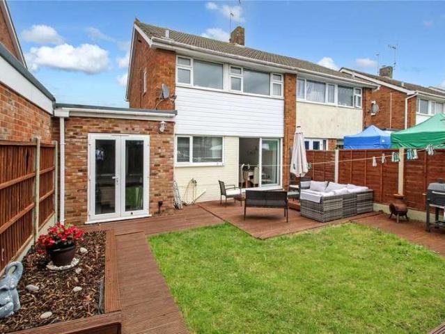 4 bed house for sale