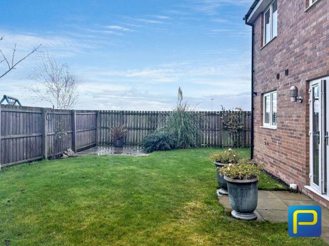 4 bed house for sale