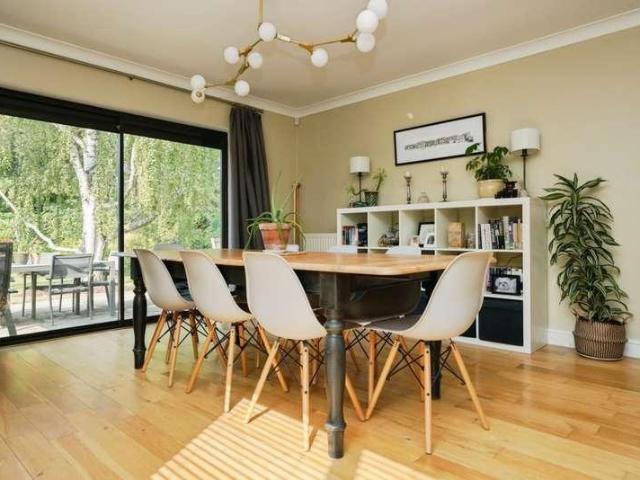 4 bed house for sale