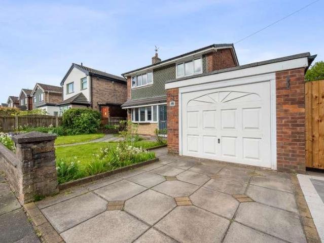 4 bed house for sale