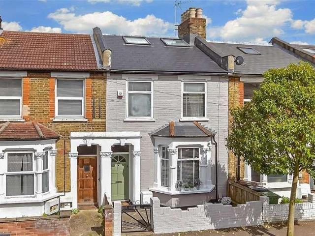 4 bed house for sale in Thorpe Road, E17, London