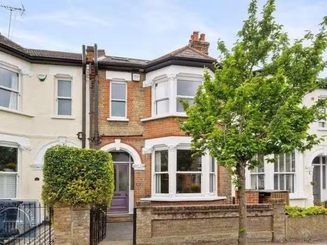 4 bed house for sale in Halstead Road, E11, London