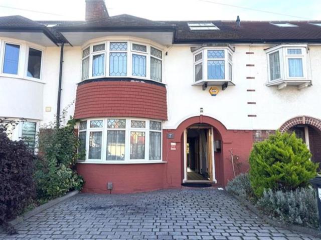 4 bed House For rent