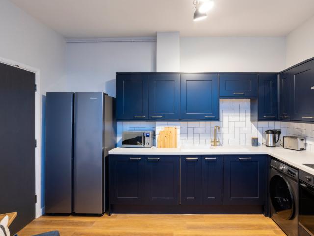 4 bed house, Flat 9, Tw1x