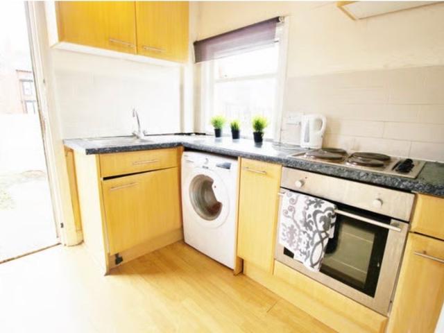 4 Bed House in Headingley 1St July Bills Included