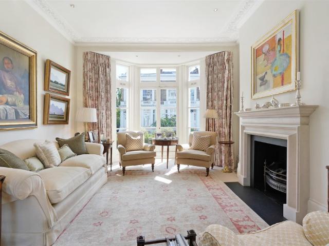 4 Bed House Semi Detached To Let