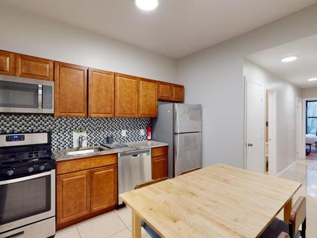 4 bed in Prospect Lefferts Gardens on a flexible l