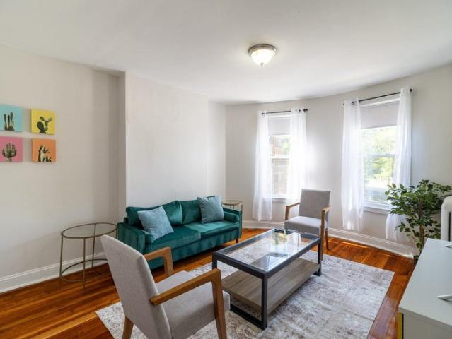 4 bed in Roxbury on a flexible lease
