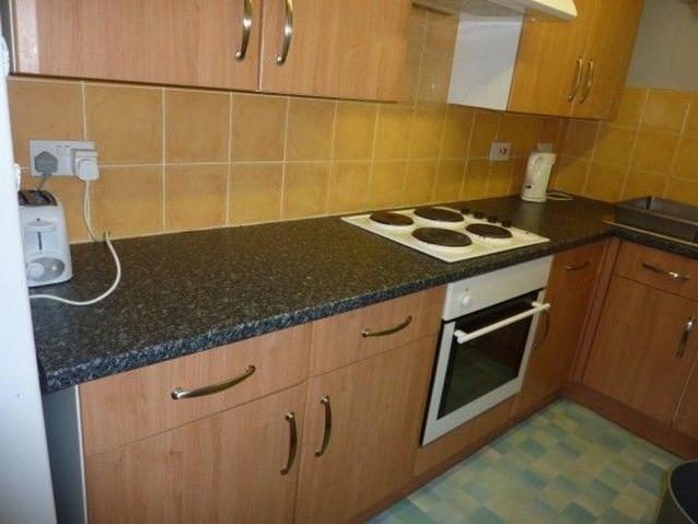 4 Bed John Street, Hyde Park, Ls6