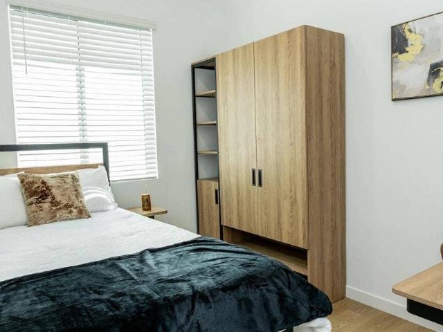 4 BED LEASE TAKEOVER