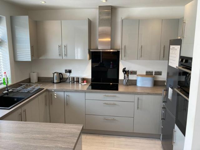 4 Bed Luxury Spacious House in Filton Park